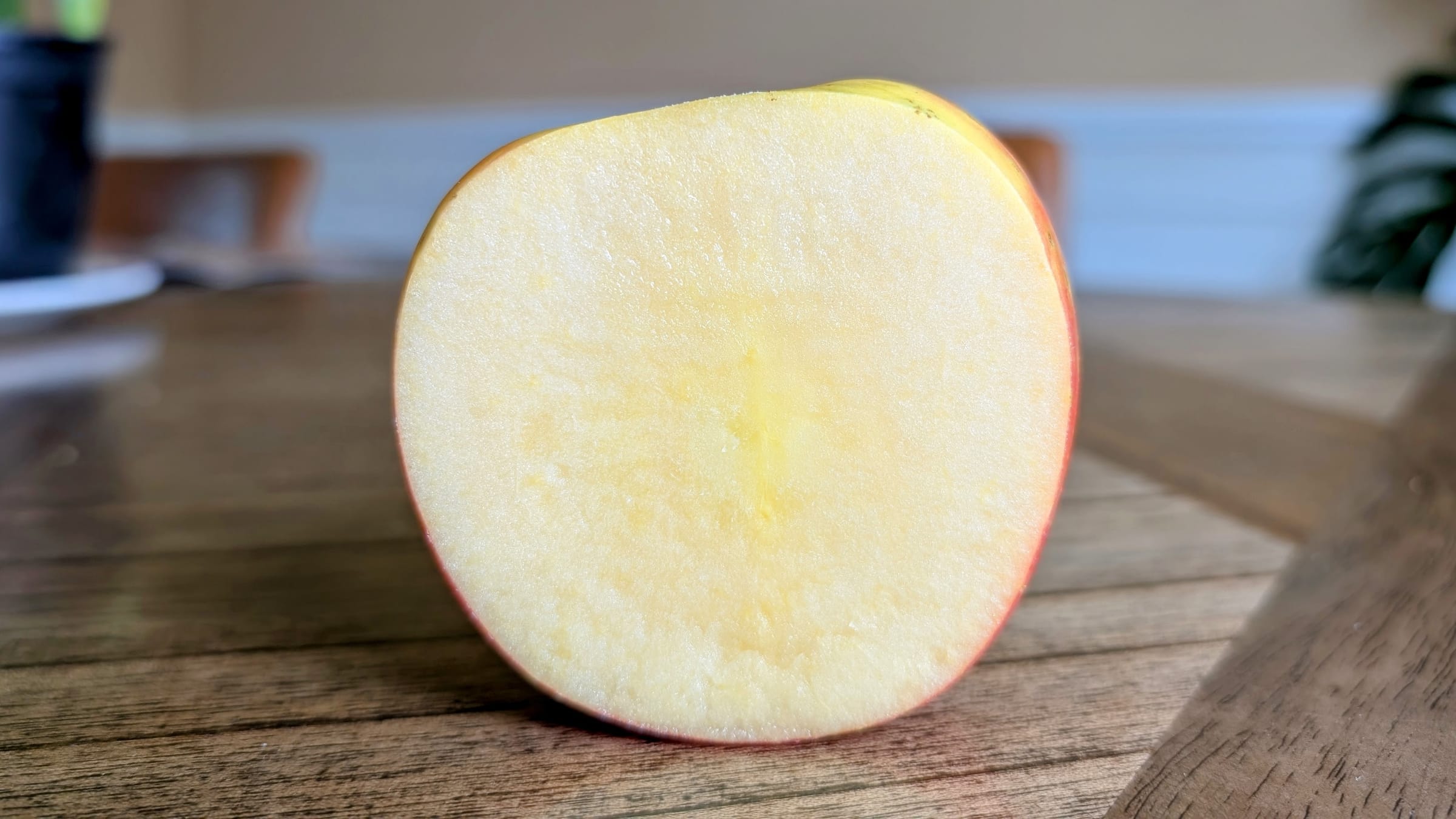 SugarBee Apple Review: When Bees Create Apples